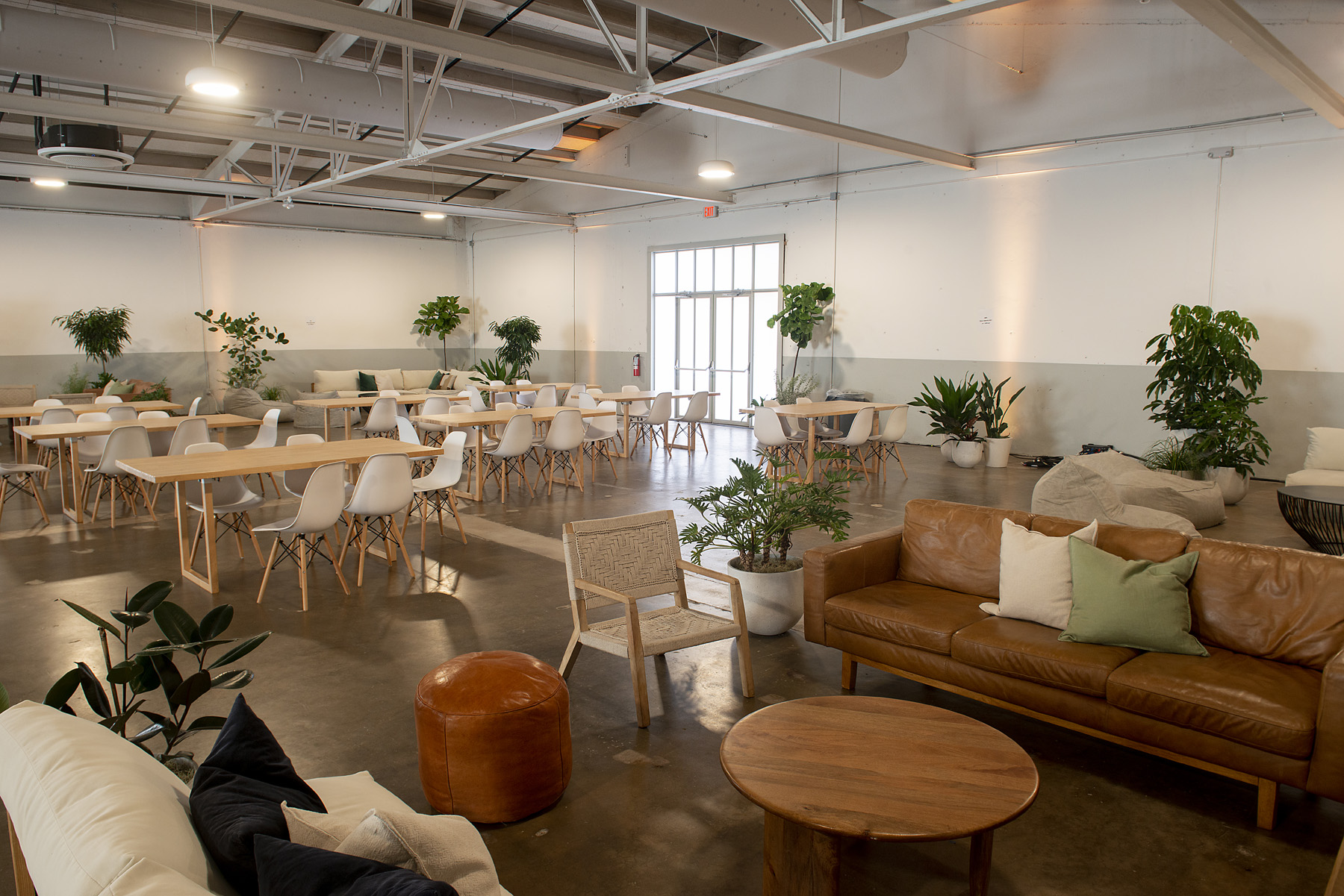 Distribution Hall | Party at the Moontower